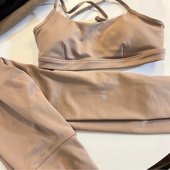ALO Yoga | Pants & Jumpsuits | Never Worn Alo Yoga Set Taupe 78 High Waist Airlift Legging And ...